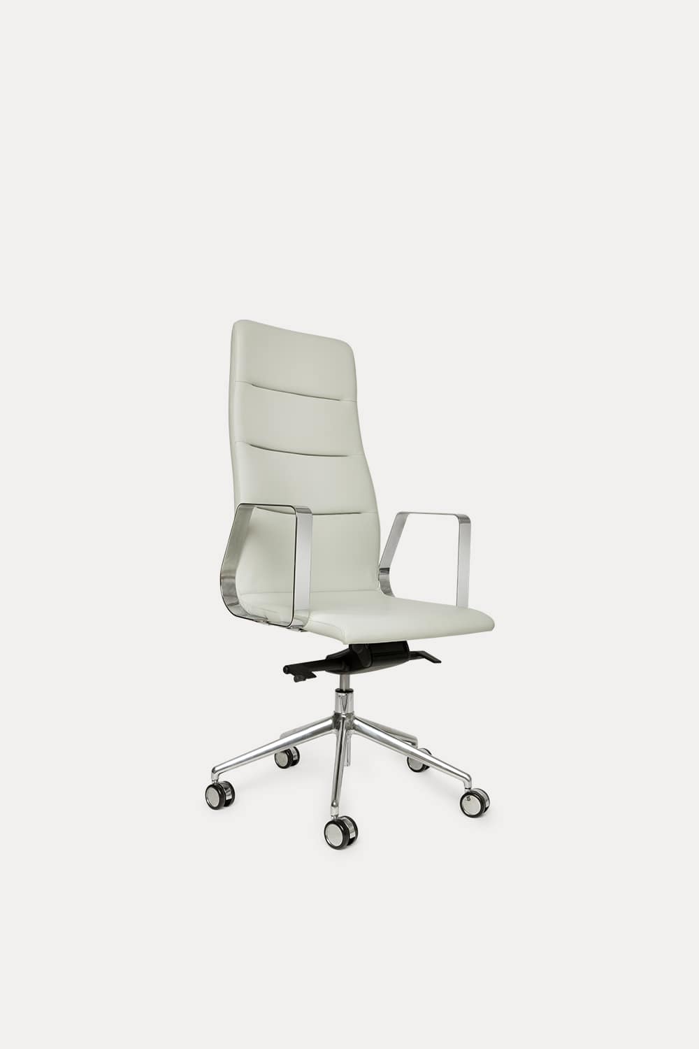 LIGERA, lightweight executive chair | BOS Barcelona