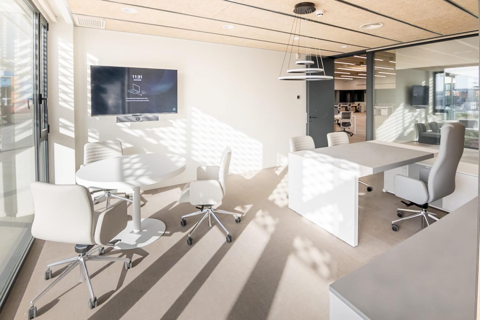 Supra collection for modern executive offices - BOS Barcelona